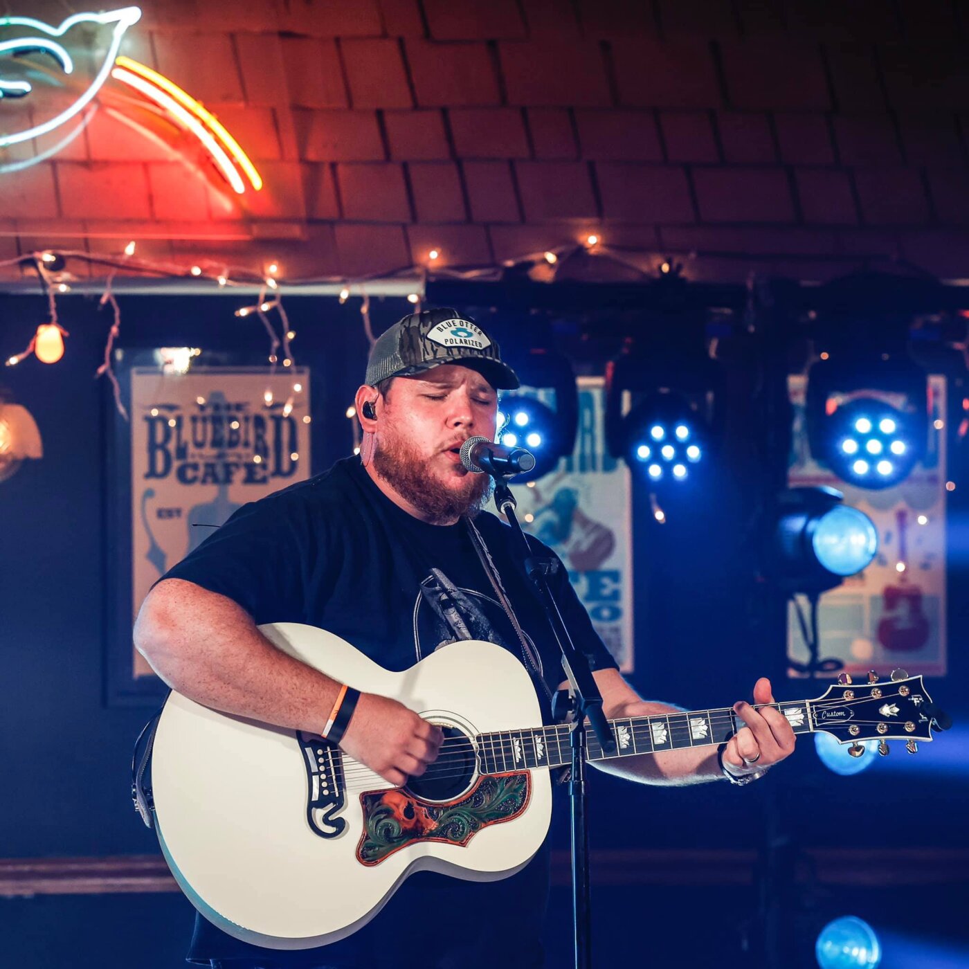 Luke Combs Dropped Out Of College With Only A Few Credits Left To ...