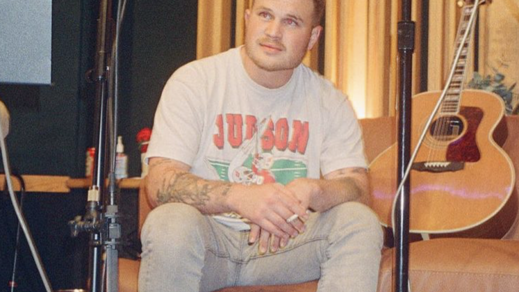 Jason Aldean Scores His First #1 Song With "Why" On This Day 17 Years Ago