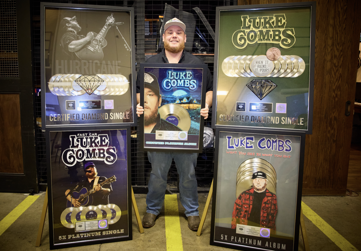 Luke Combs Makes History as the First Artist to Have Three RIAA Diamond ...