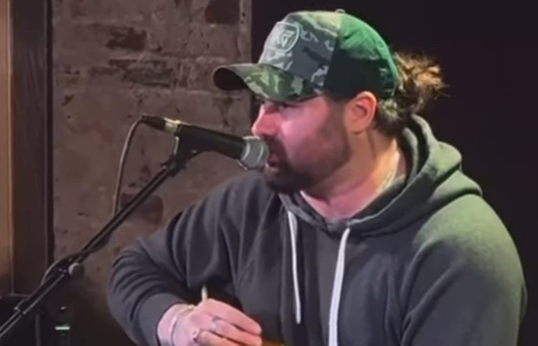 WATCH: Koe Wetzel Debuts Brand New Song "Surrounded" At Hard Rock Cafe ...